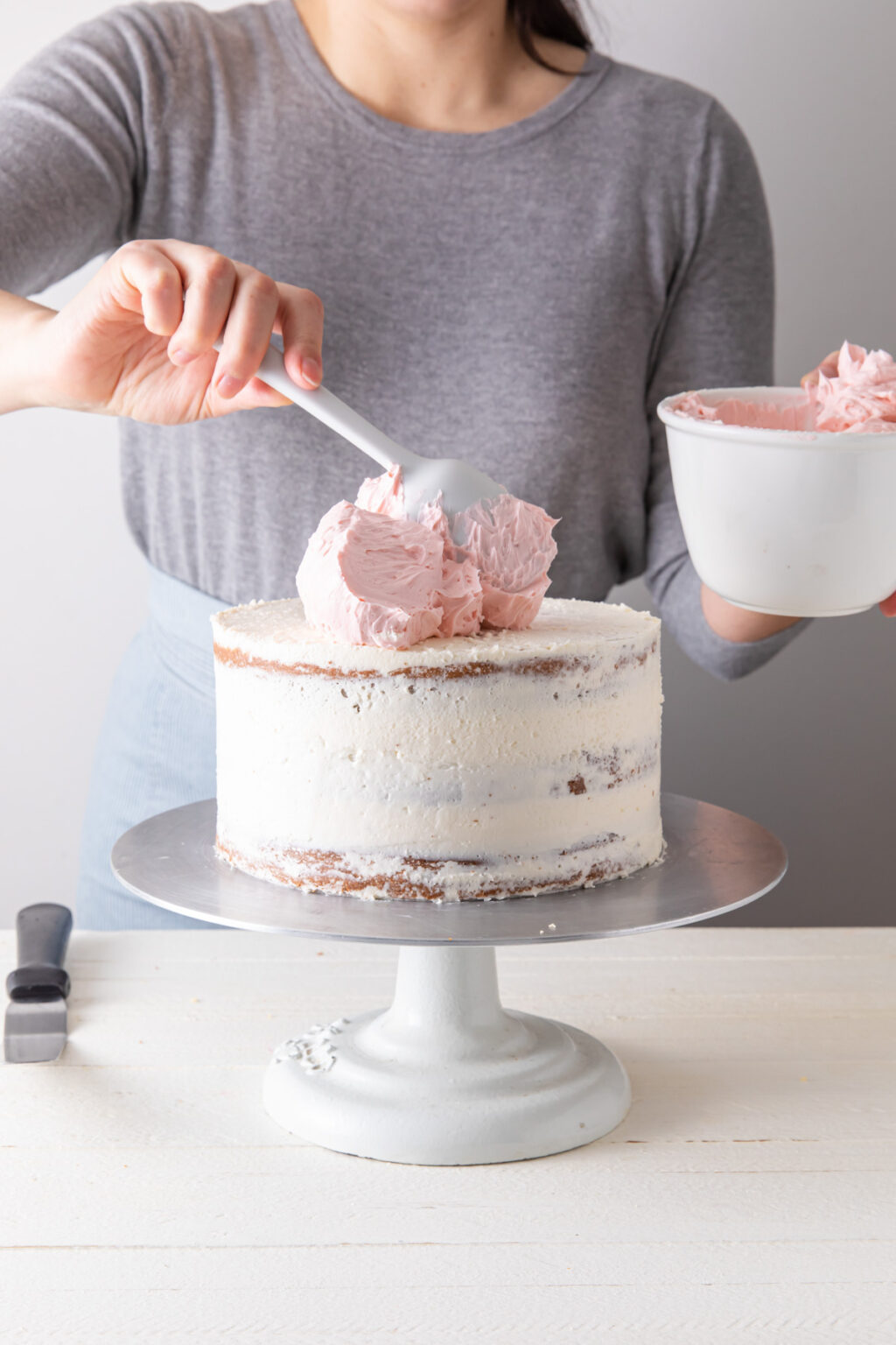 How to Ice a Cake - Style Sweet