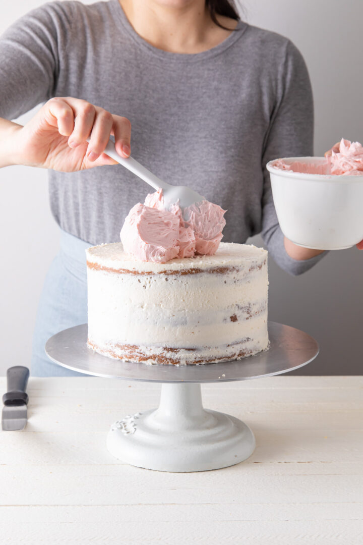 How to Ice a Cake - Style Sweet