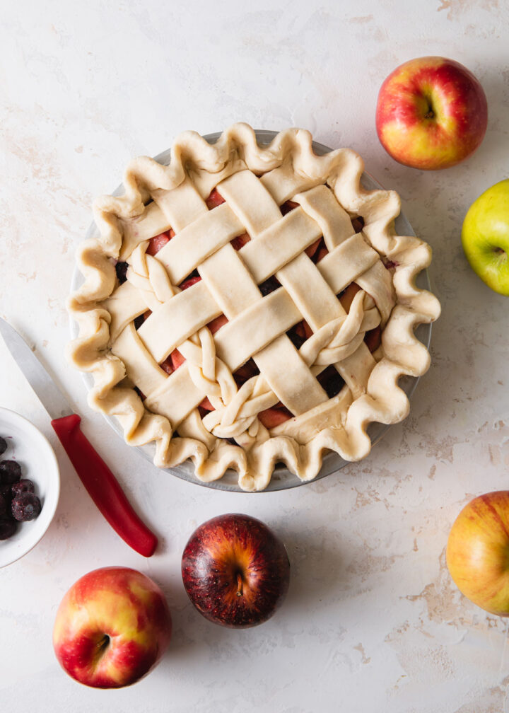 Apple Blueberry Pie - Style Sweet