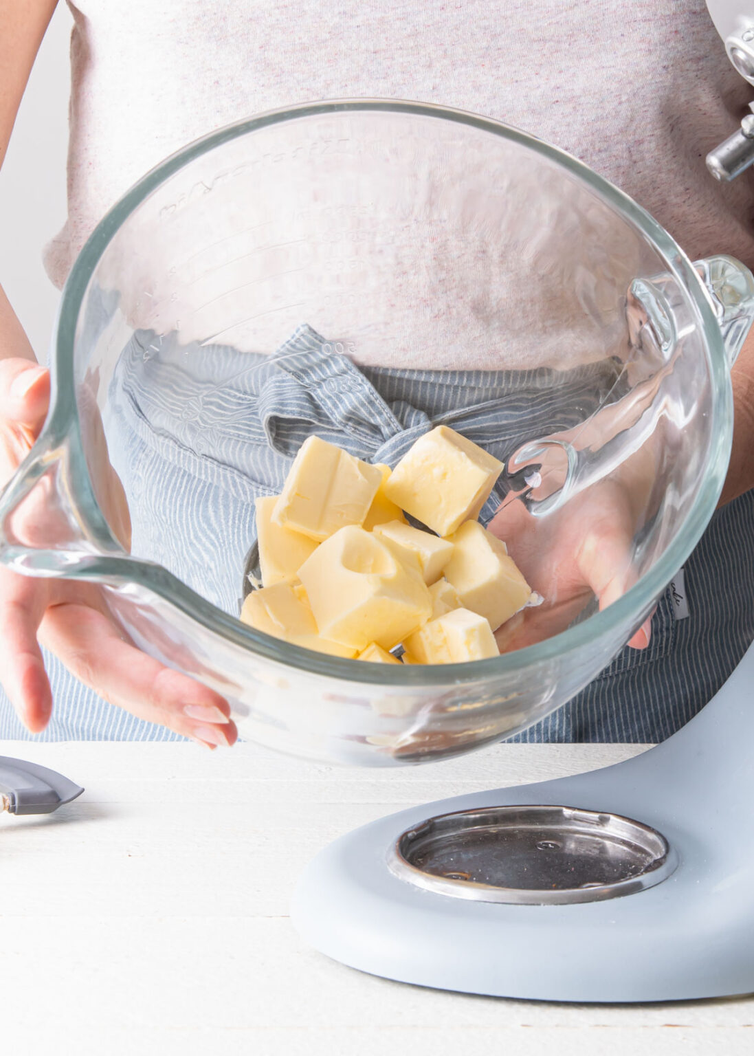 How to Use the Creaming Method for Fluffy Cakes - Style Sweet