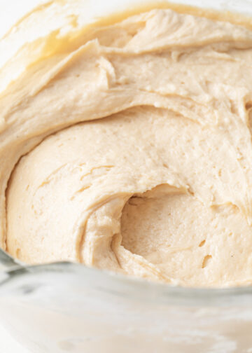 How to Use the Creaming Method for Fluffy Cakes - Style Sweet