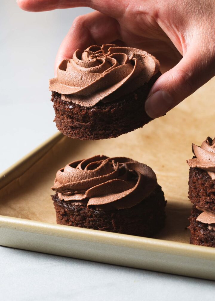 Chocolate Mini Cakes Recipe - Style Sweet