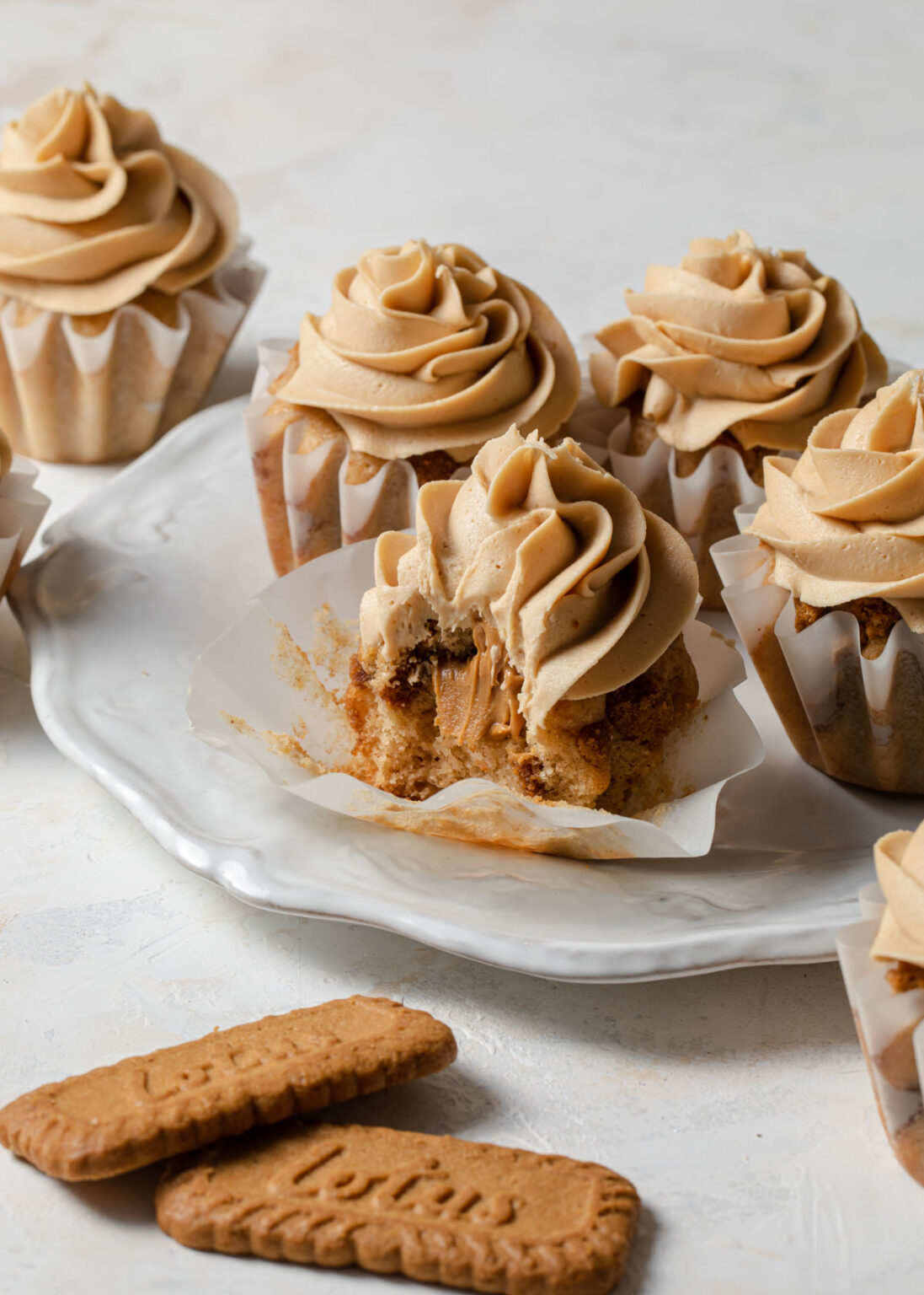 Cookie Butter-Filled Biscoff Cupcakes - Style Sweet
