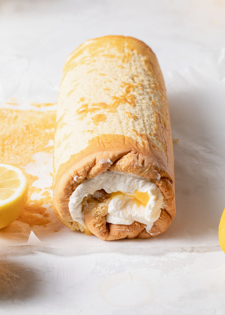 Lemon Swiss Roll - Style Sweet